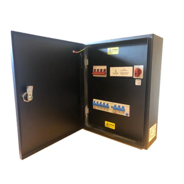 MattE Connection centre with O-PEN®, manual reset 5 pole isolator with ...