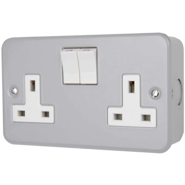 Crabtree 13A 2 Gang Switched Metal Clad Socket – Go Magpie – Trusted ...